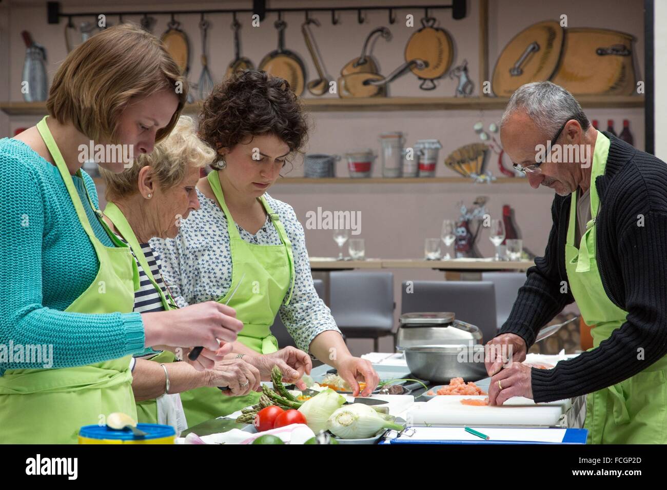 Cooking centre hi-res stock photography and images - Alamy