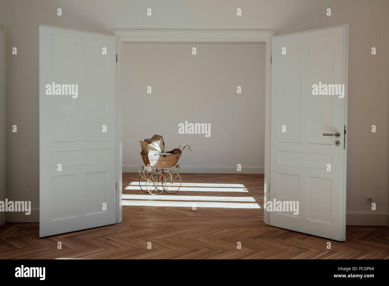 Old fashioned pram hi-res stock photography and images - Alamy