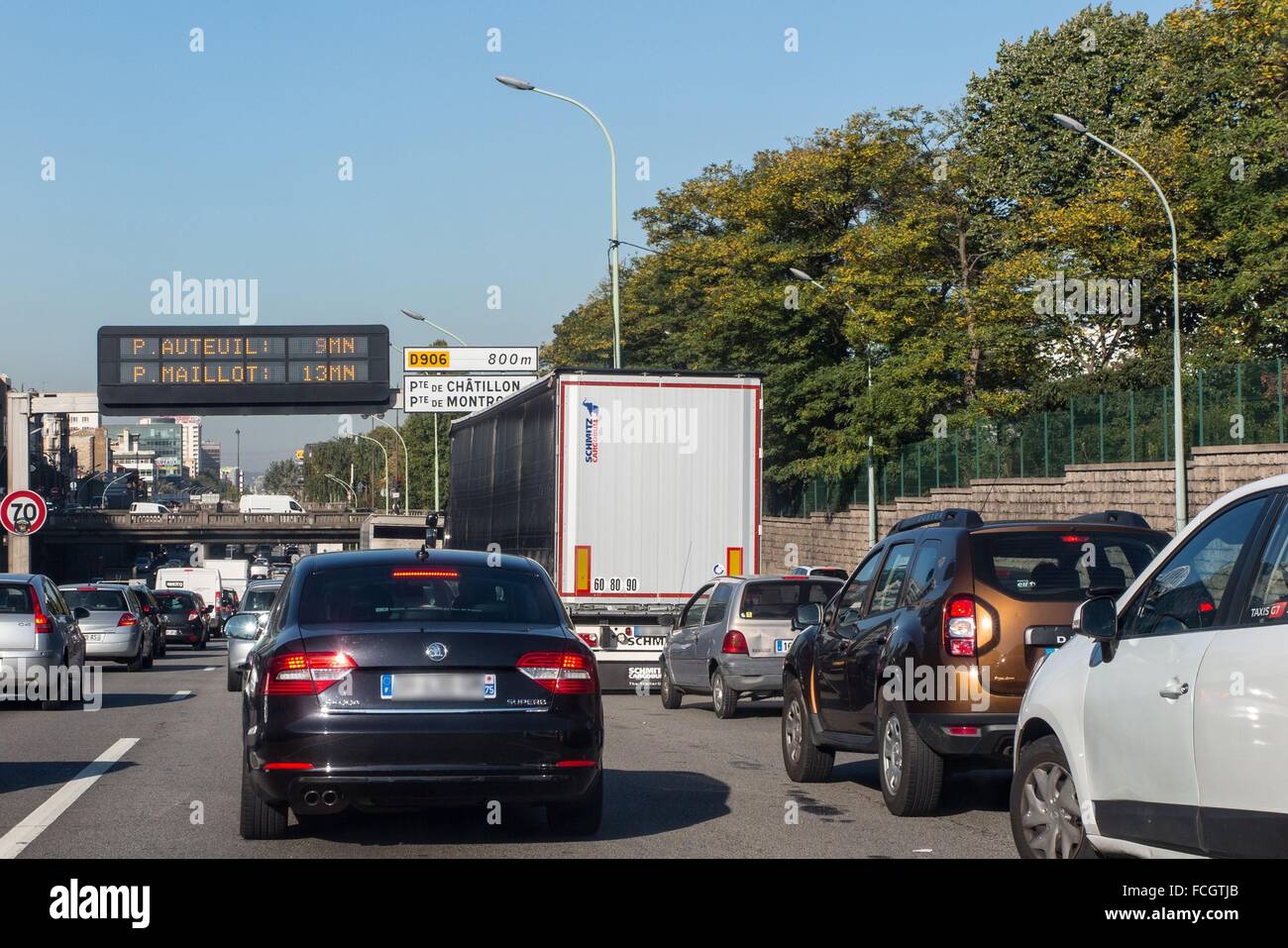 Traffic jam paris hi-res stock photography and images - Alamy