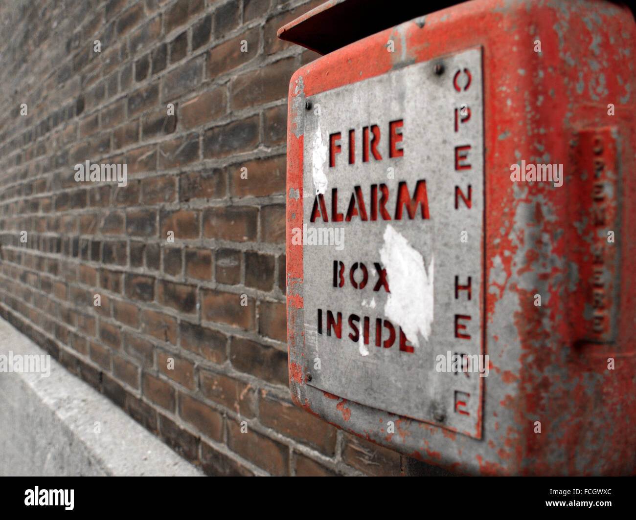 Old fire alarm bell hi-res stock photography and images - Alamy