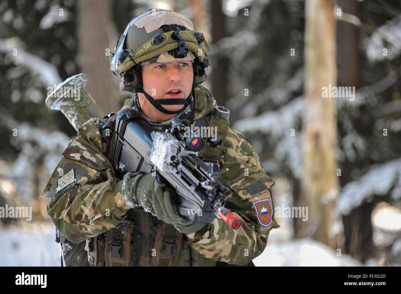 Hohenfels Army base, Germany. 21st January, 2016. A Slovenian soldier ...