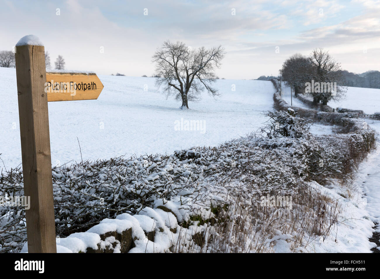 Snow filled Yorkshire Dales Stock Photo - Alamy