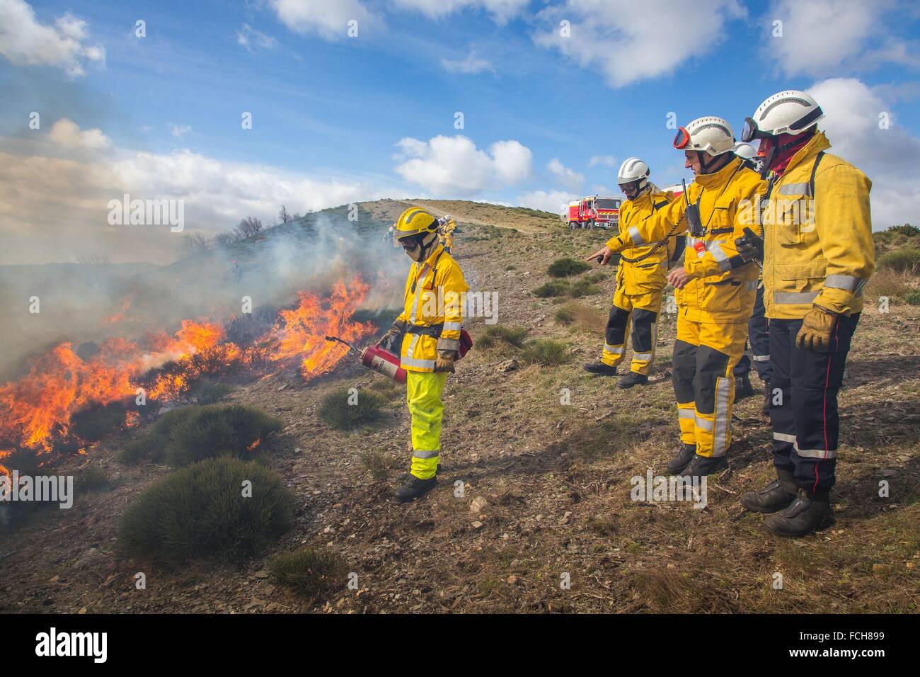 TACTICAL FIRE, FIREFIGHTERS Stock Photo - Alamy