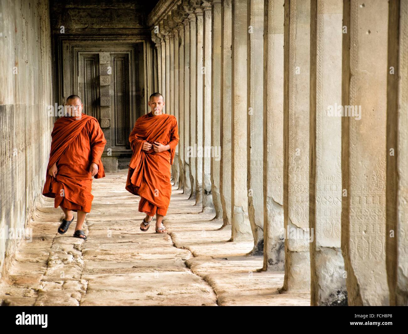 Angkor Wat Monks Stock Photo - Alamy