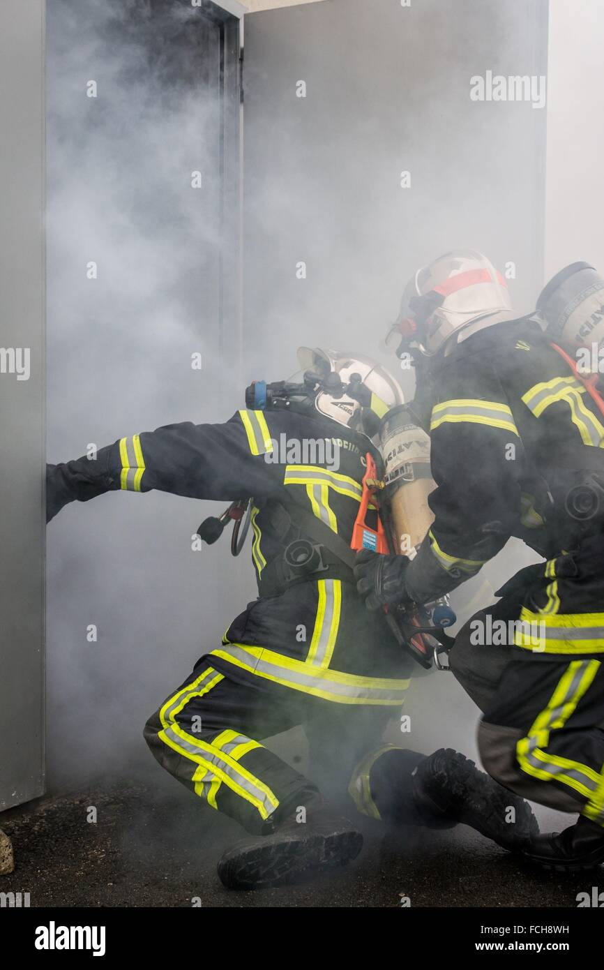 Firefighting mask hi-res stock photography and images - Alamy