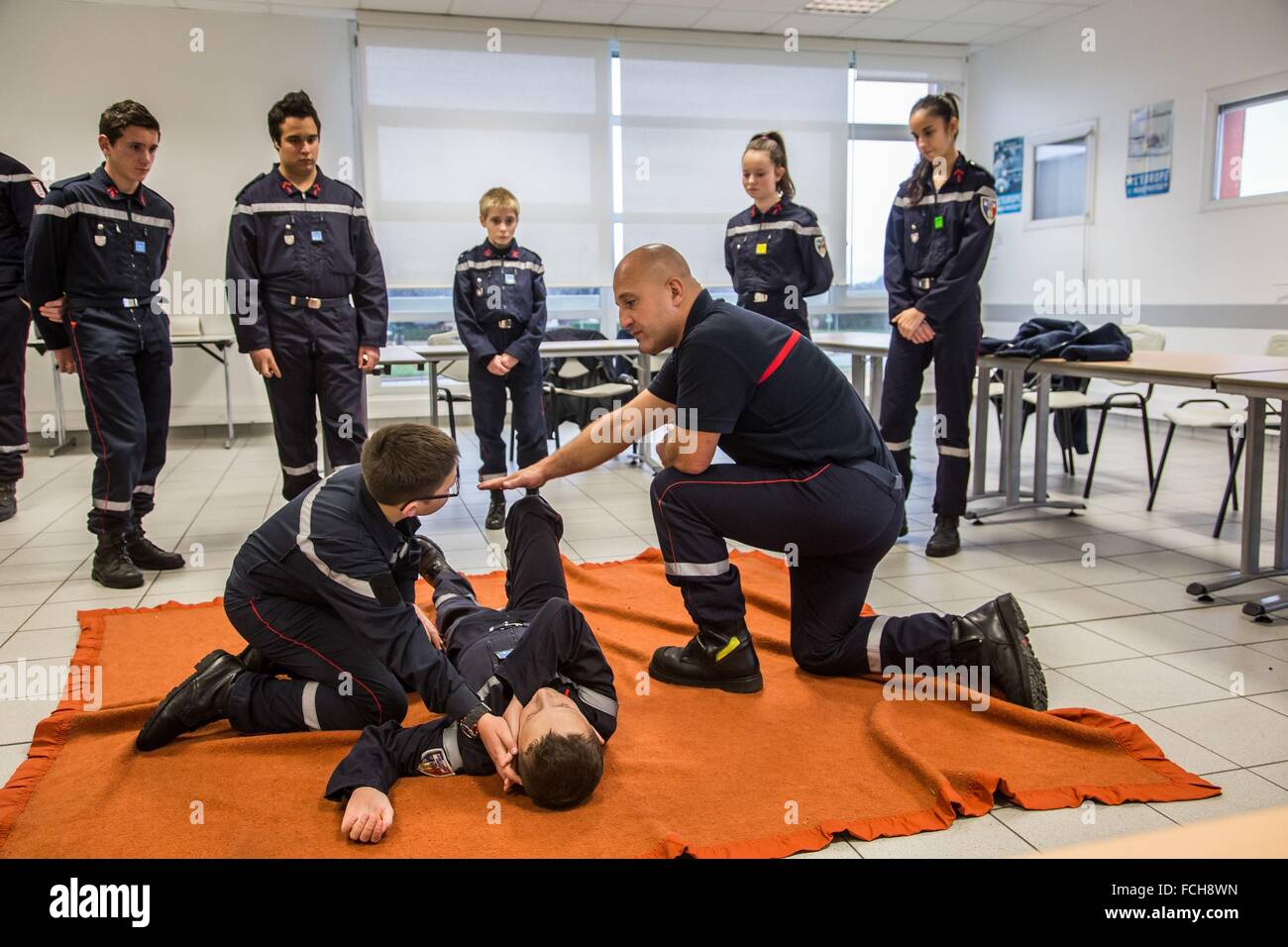 First aid instruction hi-res stock photography and images - Alamy