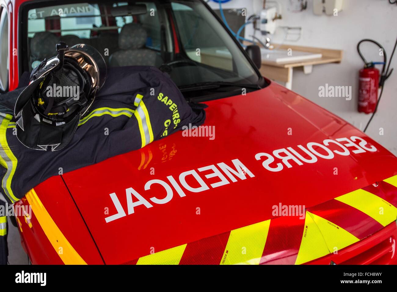 FIRE DEPARTMENT MEDICAL AMBULANCE Stock Photo - Alamy