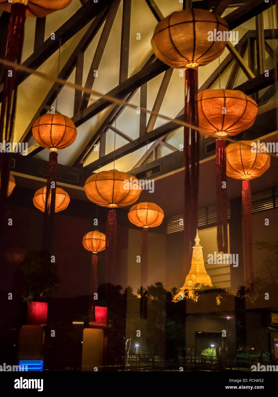 The golden pagoda restaurant hi-res stock photography and images - Alamy