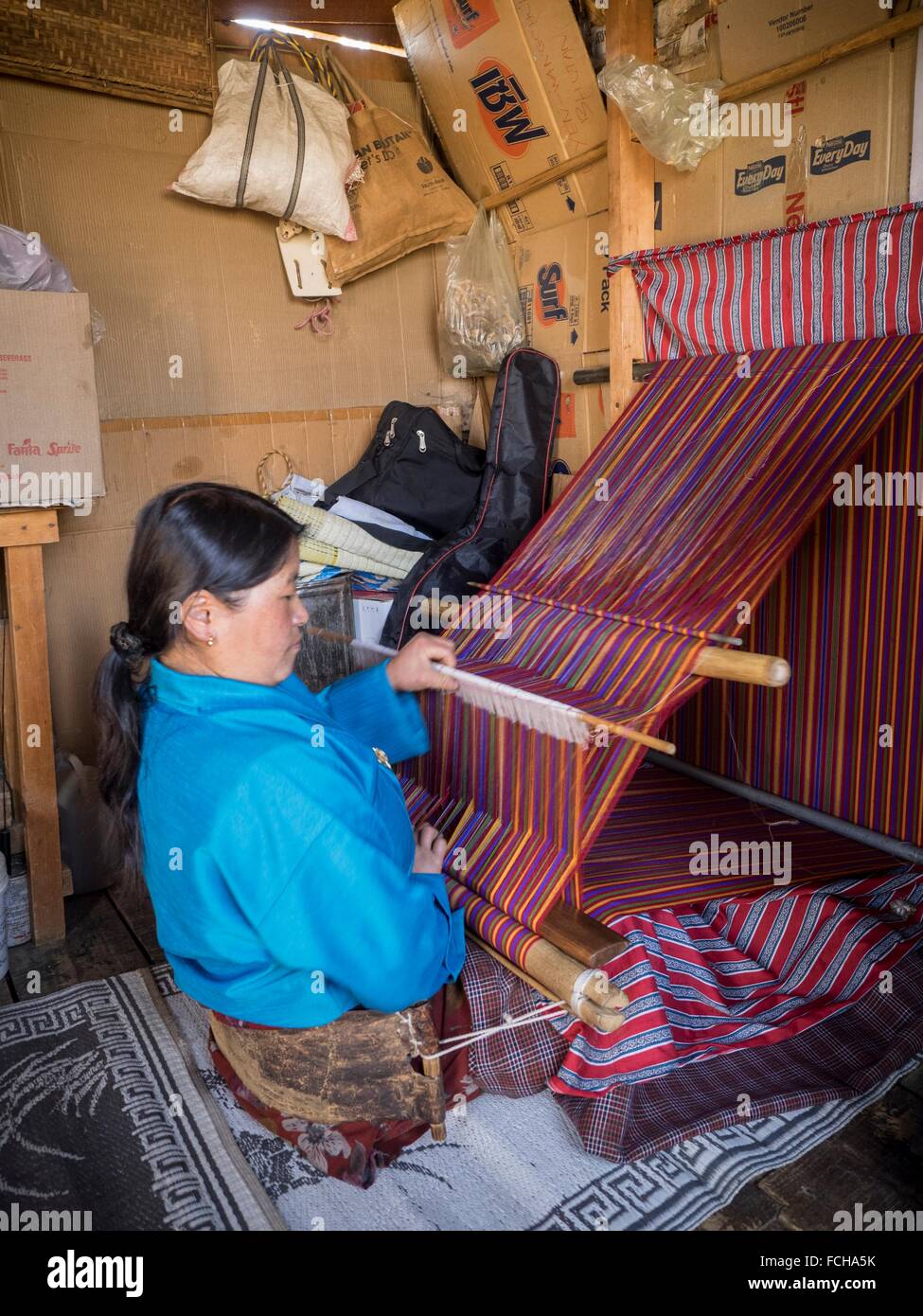 Bhutan weaving hi-res stock photography and images - Alamy