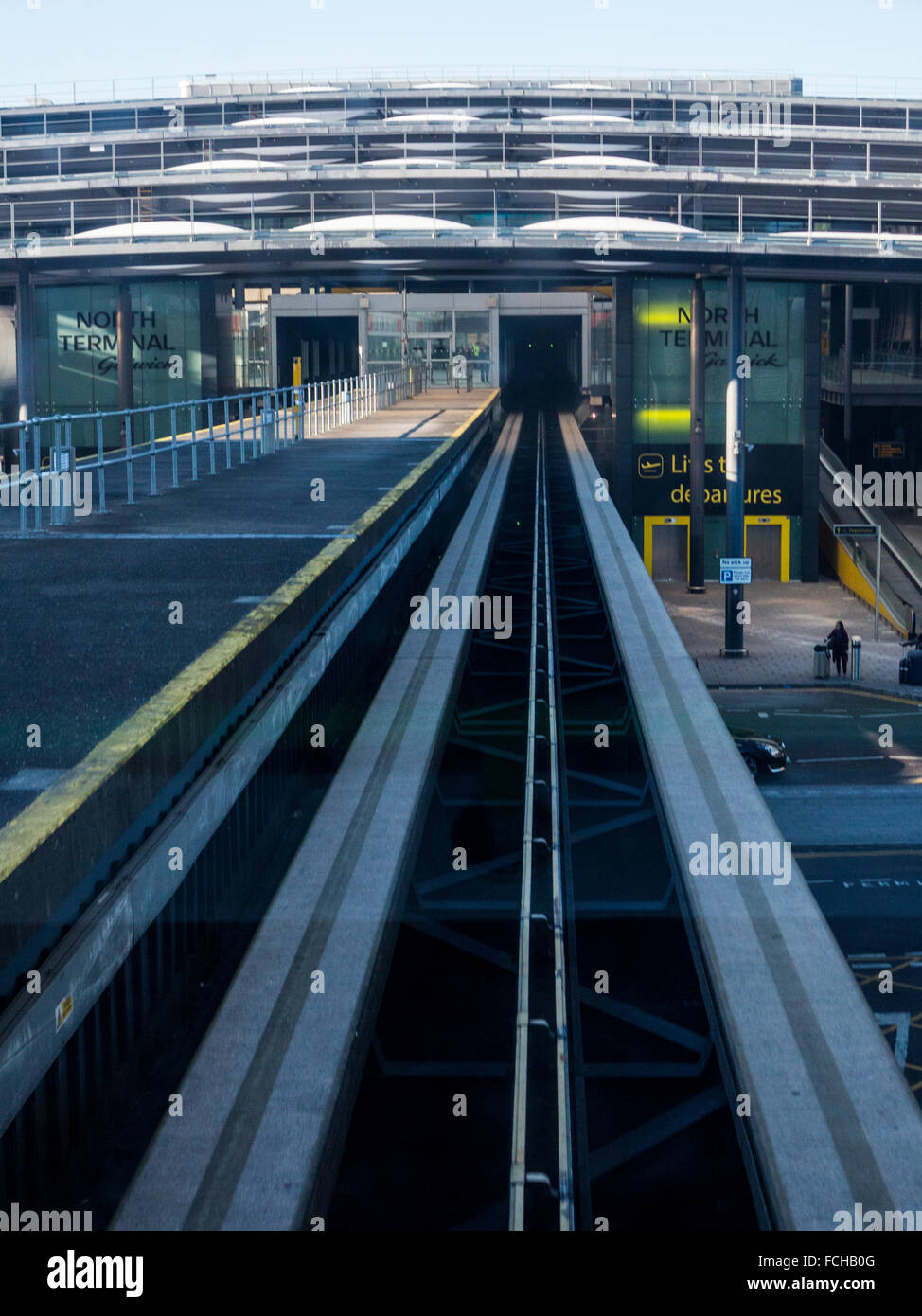 The monorail approach to Gatwick Airport's north terminal Stock Photo ...