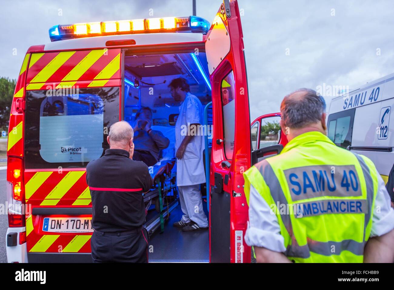 ILLUSTRATION EMERGENCY MEDICAL SERVICE AND FIREFIGHTERS Stock Photo - Alamy