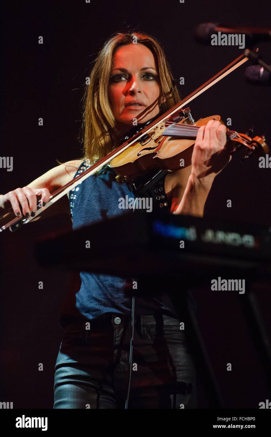 Violinist sharon corr hi-res stock photography and images - Alamy