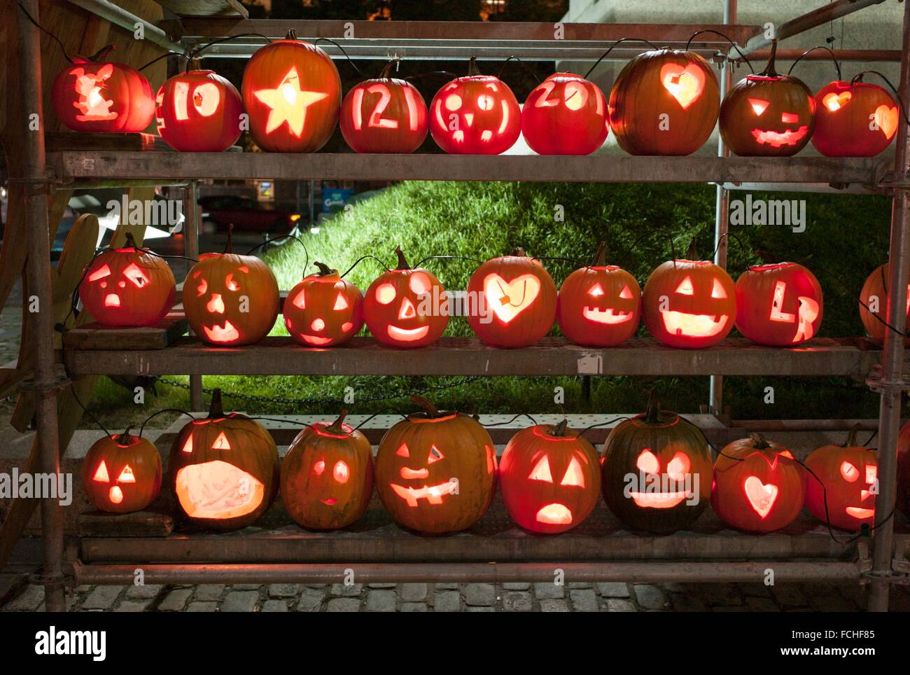 Many jack o lanterns hi-res stock photography and images - Alamy
