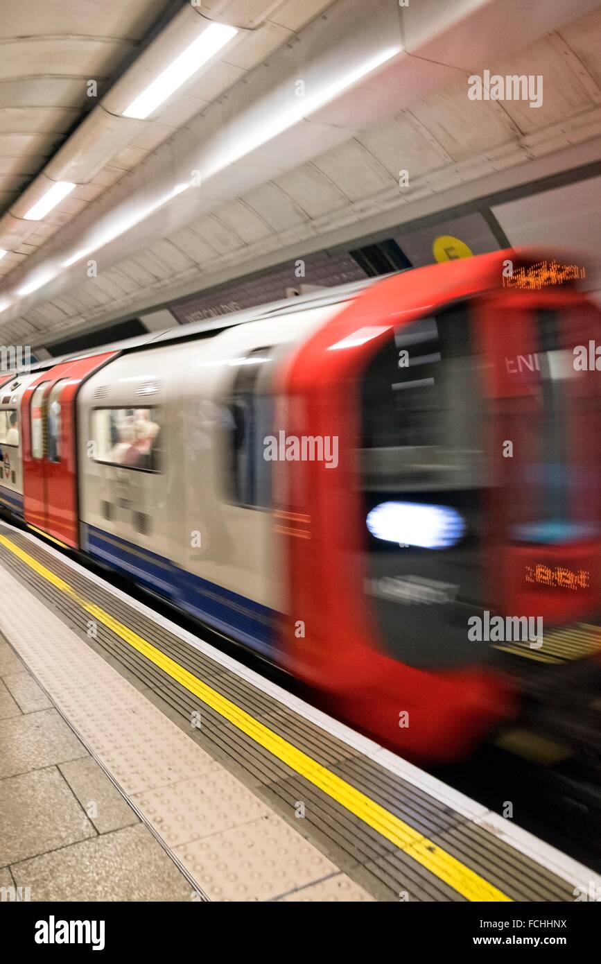 Arriving London, England, Underground train at the Green Park Station ...