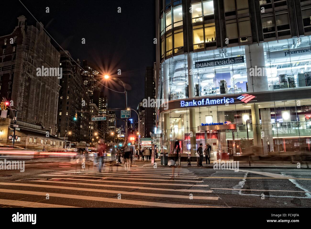 Intersection street crossing hi-res stock photography and images - Alamy
