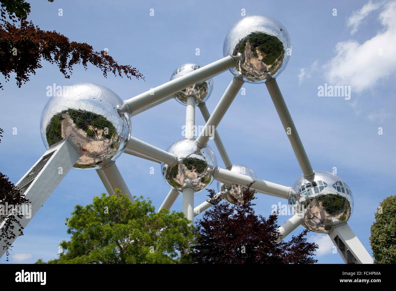 Atomium sculpture hi-res stock photography and images - Alamy