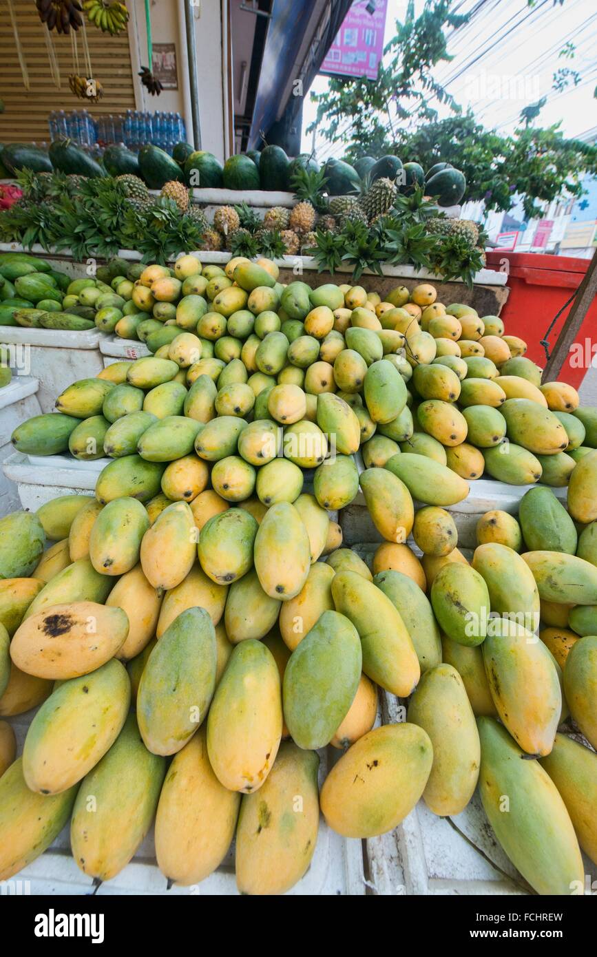 Cambodian mangoes hi-res stock photography and images - Alamy