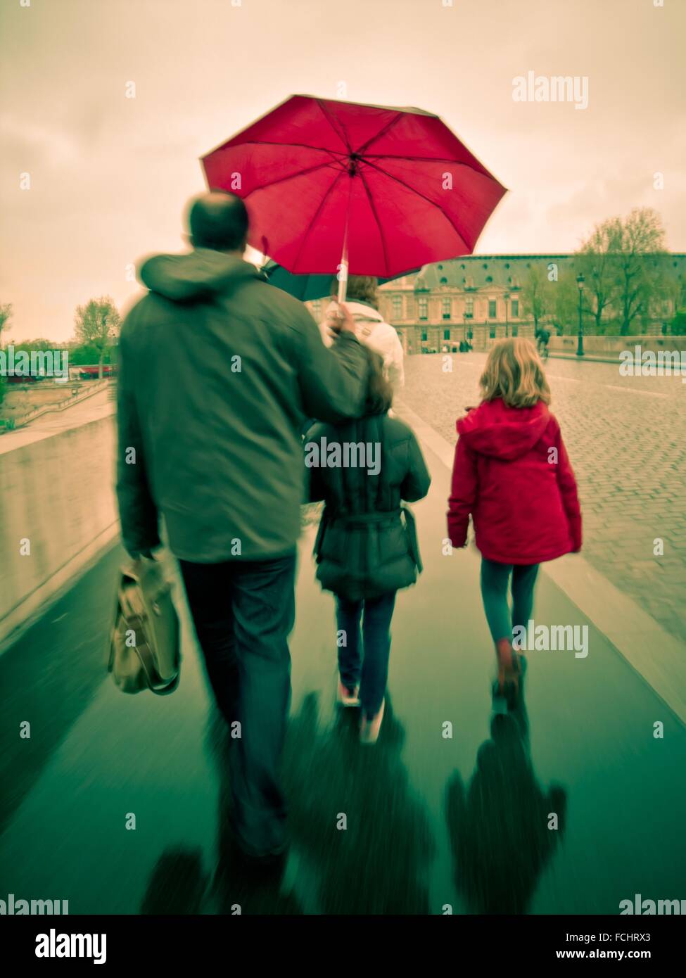 Lluvia paris hi-res stock photography and images - Alamy