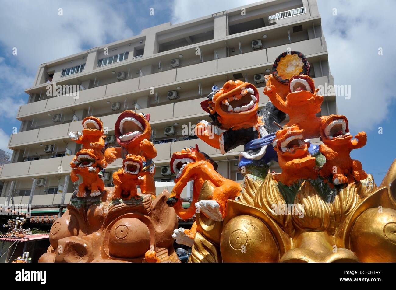 Naha okinawa japan shisa hi-res stock photography and images - Alamy