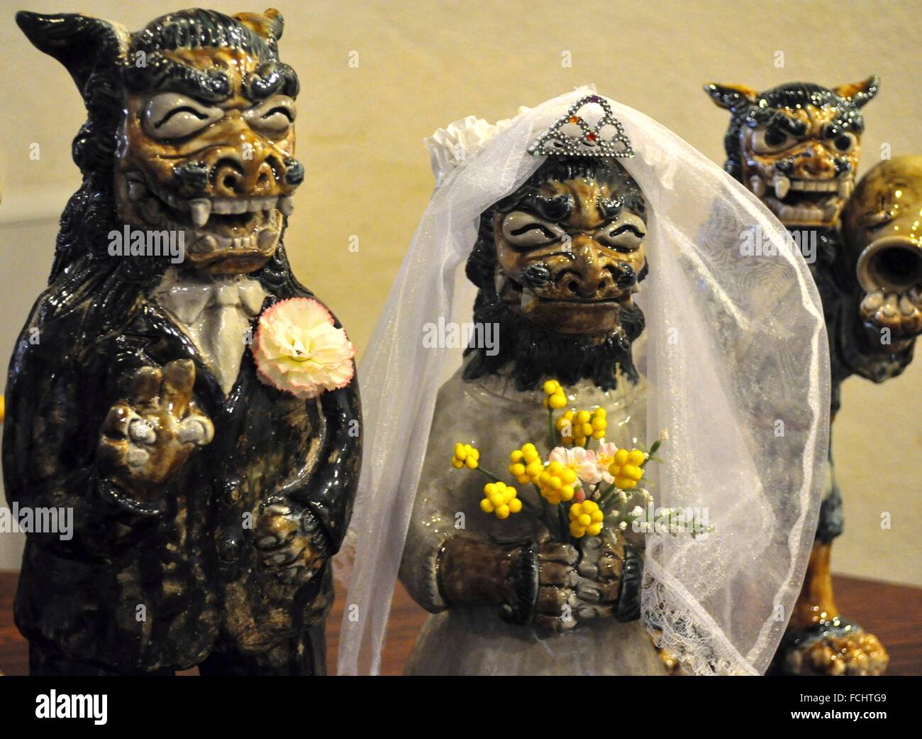 Naha okinawa japan shisa hi-res stock photography and images - Alamy