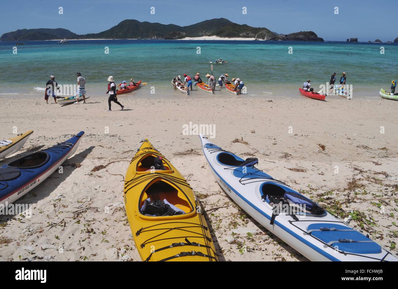 Zamami, Okinawa, Japan: canoeists at Ama Beach Stock Photo - Alamy