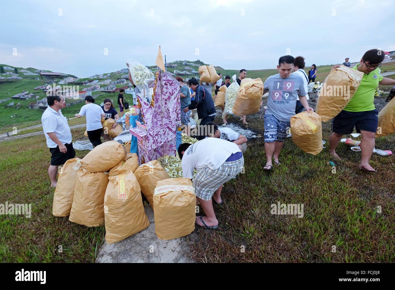 Malaysia chinese funeral hi-res stock photography and images - Alamy