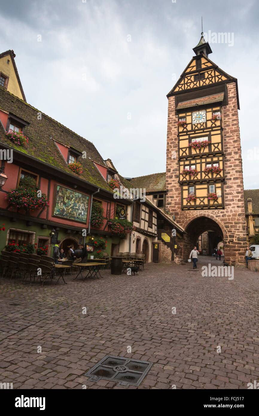 Dolder tower gate hi-res stock photography and images - Alamy