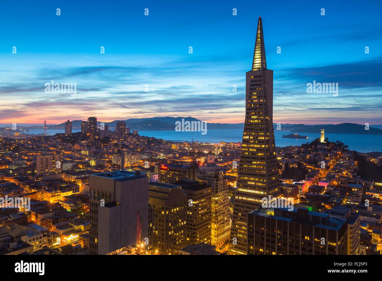 San Francisco skyline with Transamerica Pyramid at night, California ...