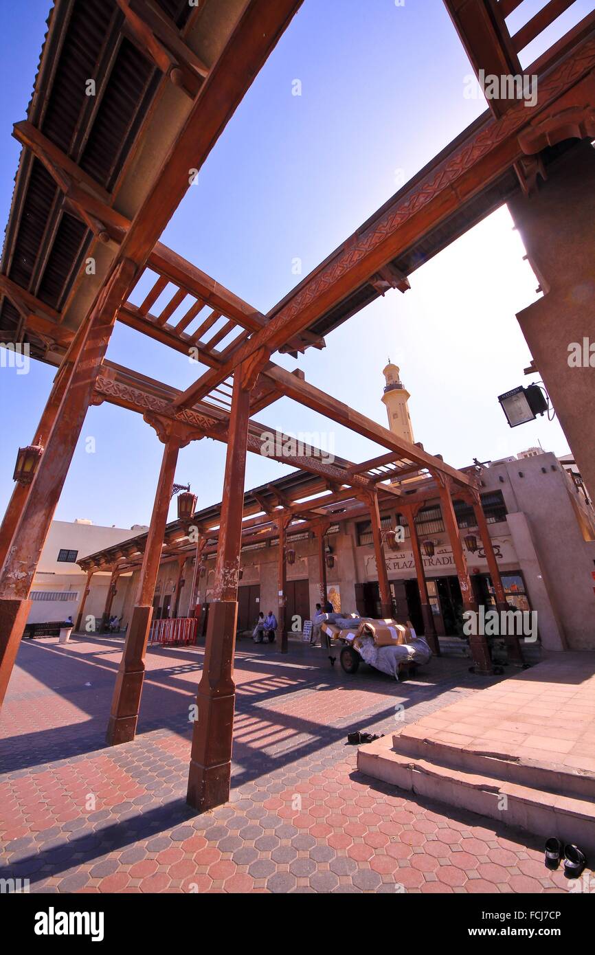 Street scene deira dubai hi-res stock photography and images - Alamy