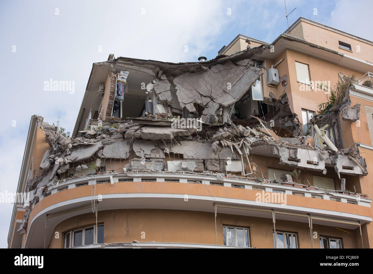 Rome, Italy. 22nd Jan, 2016. Result of the collapse of third floor ...