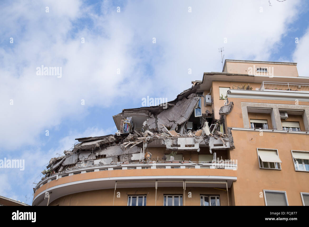 Rome, Italy. 22nd Jan, 2016. Result of the collapse of third floor ...