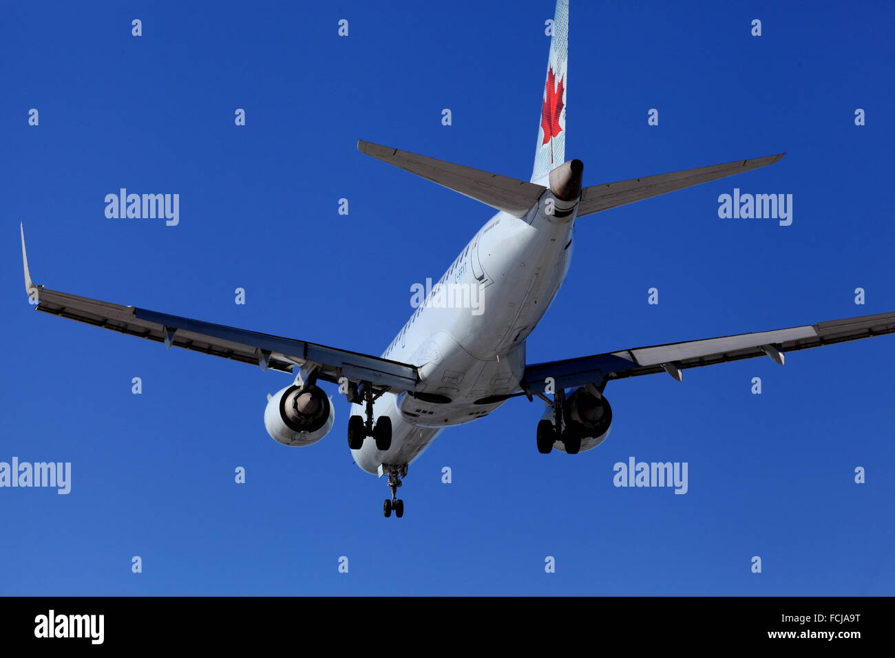 Embraer 190 Jet High Resolution Stock Photography and Images - Alamy