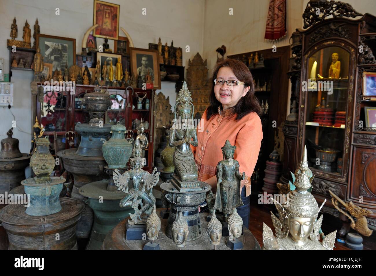 Owner mrs hi-res stock photography and images - Alamy