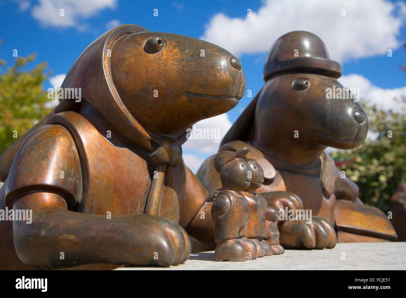 Bronze sculpture farmer hi-res stock photography and images - Alamy