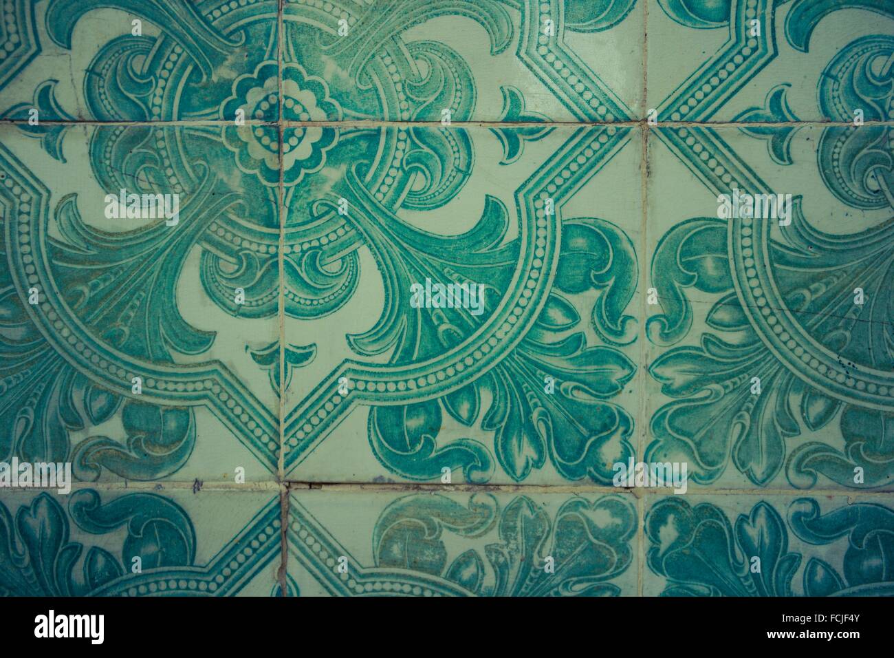 Portuguese tiles blue hi-res stock photography and images - Alamy