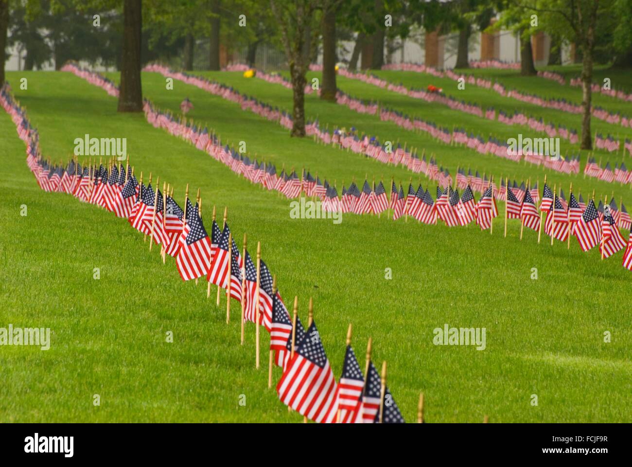 Memorial day willamette national cemetery hi-res stock photography and ...