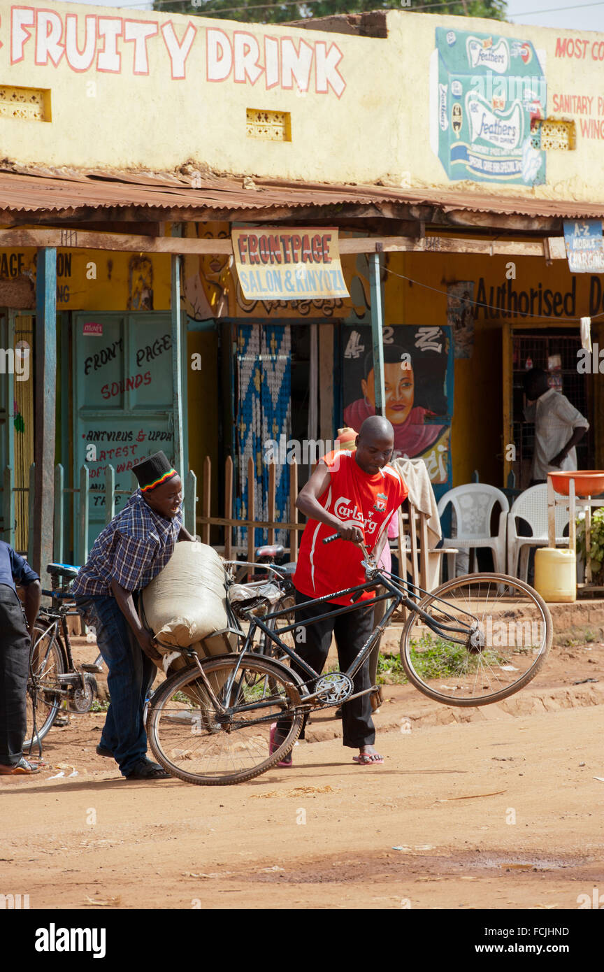 Uganda market scene hi-res stock photography and images - Alamy