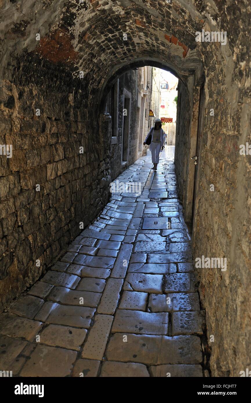 Split Path High Resolution Stock Photography and Images - Alamy