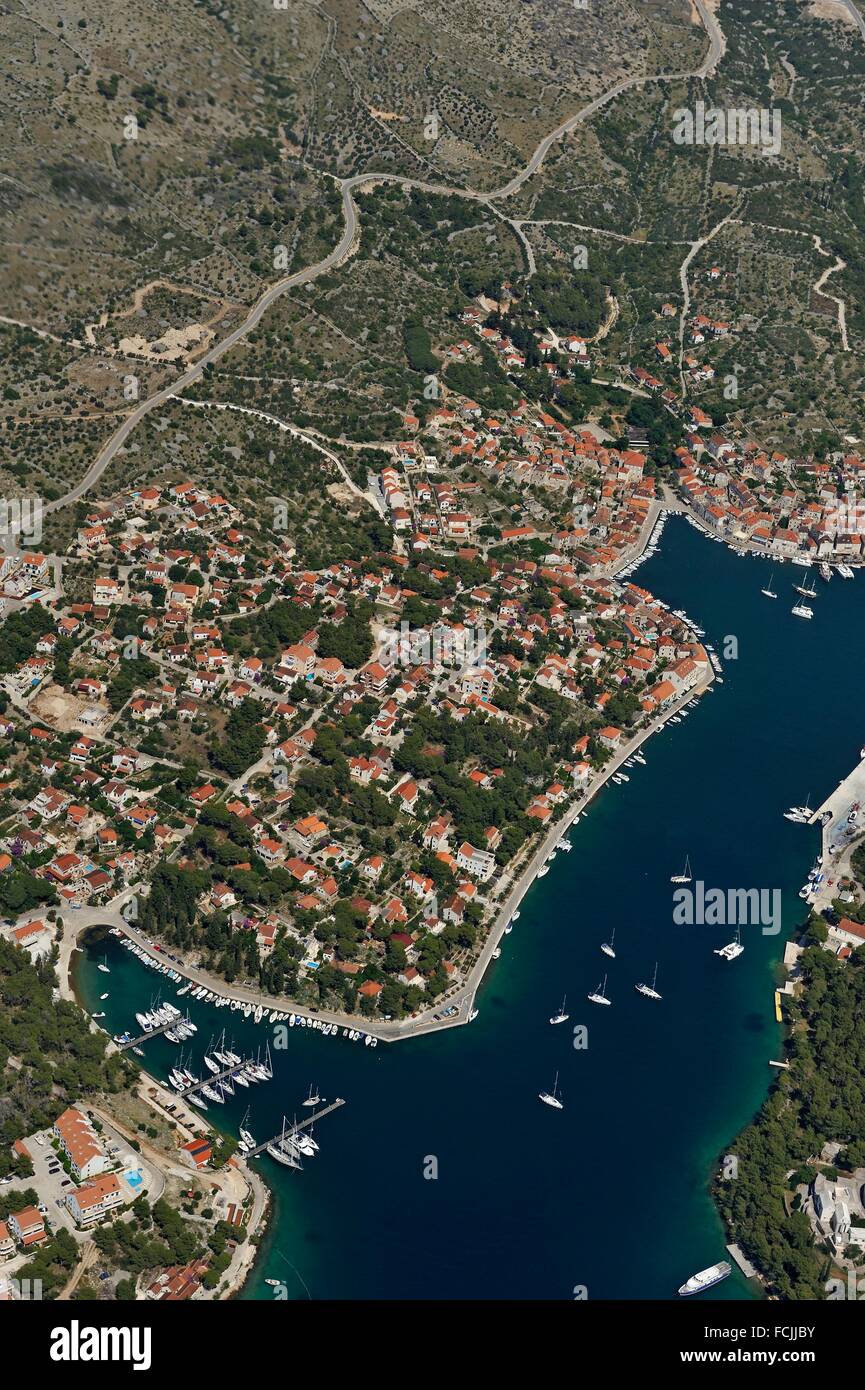 Milna port hi-res stock photography and images - Alamy