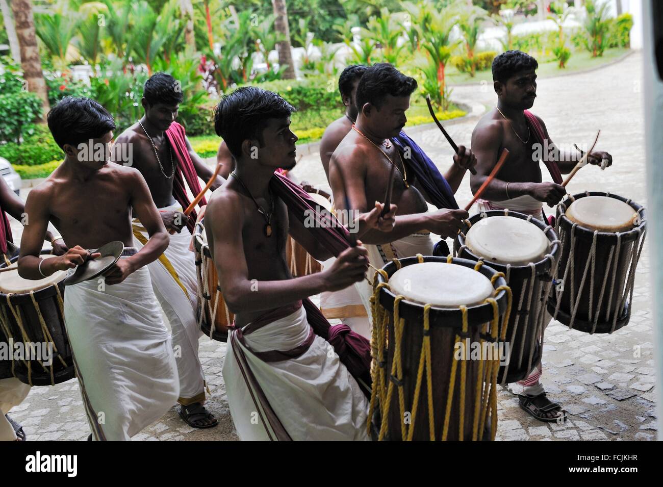India chenda player hi-res stock photography and images - Alamy
