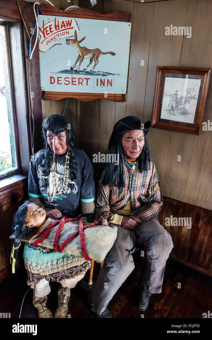 Florida,South,Yeehaw Junction,Desert Inn,life-like mannequins,Native ...