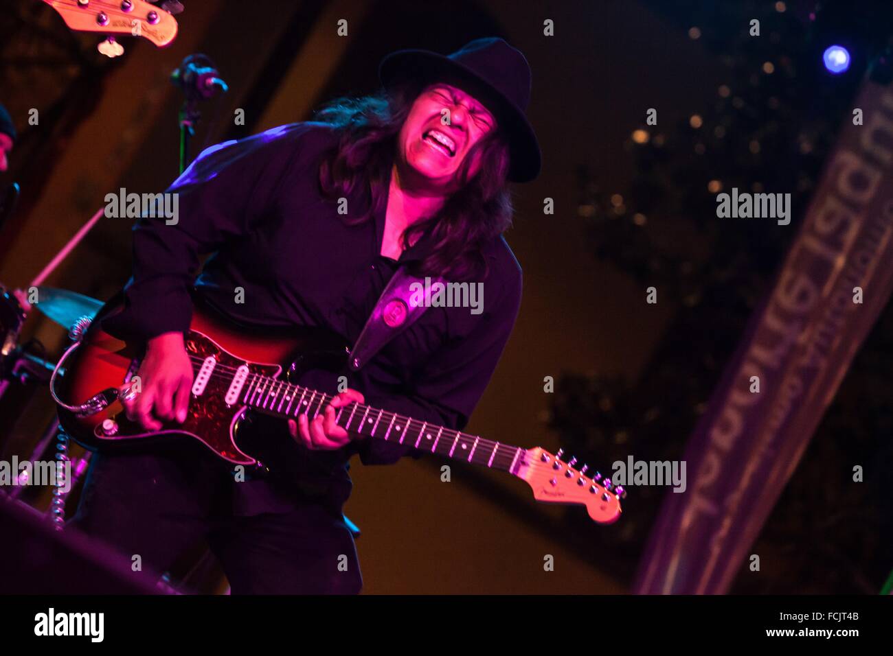 Fender stratocaster concert hi-res stock photography and images - Alamy