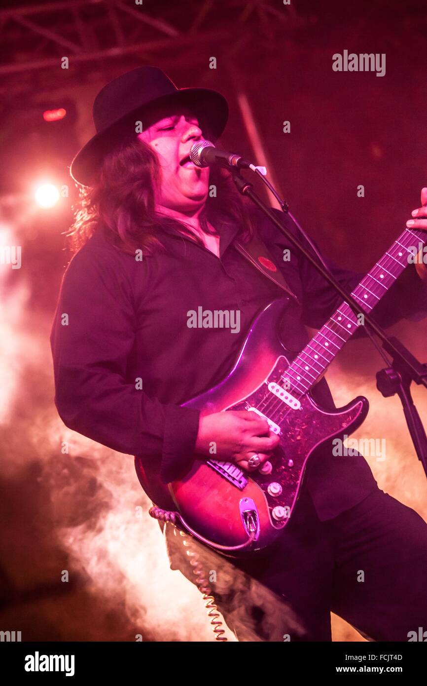 Fender stratocaster concert hi-res stock photography and images - Alamy