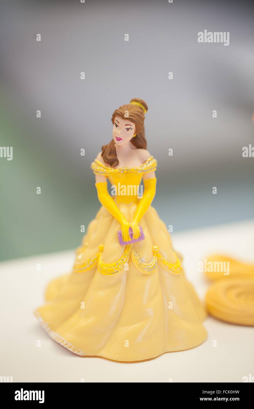 Lady figure hi-res stock photography and images - Alamy