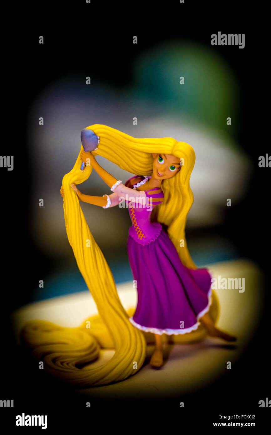 Lady figure hi-res stock photography and images - Alamy