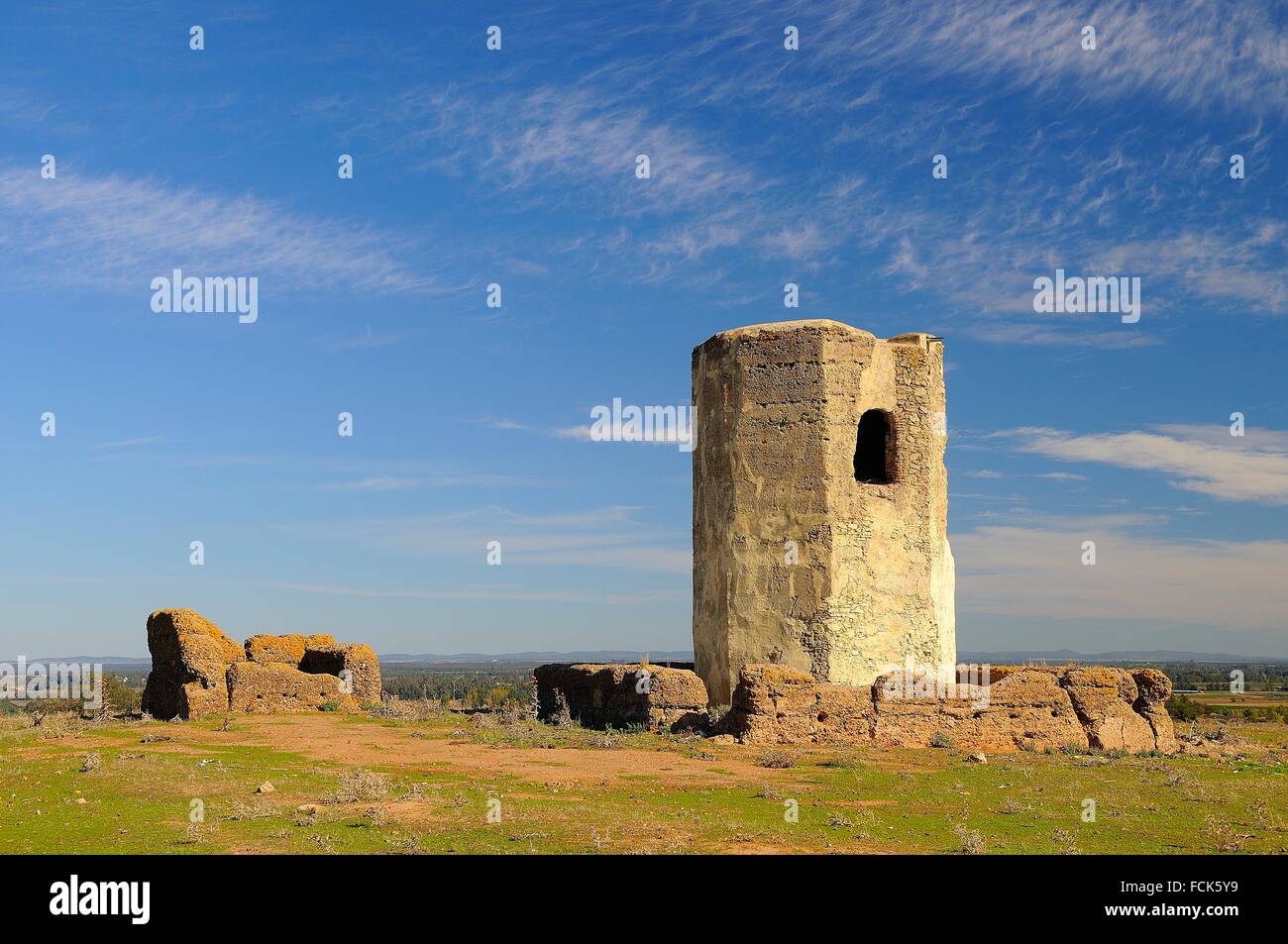 12th century muslim castle hi-res stock photography and images - Alamy