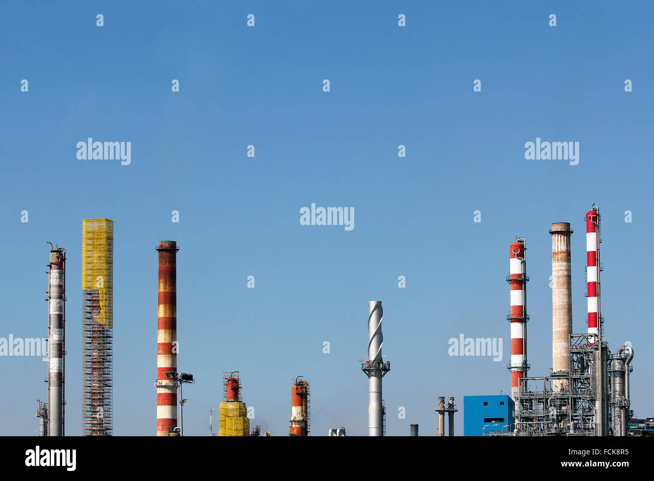 Chemical refinery hi-res stock photography and images - Alamy
