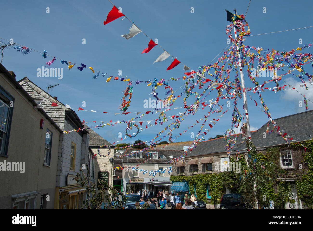 May pole hi-res stock photography and images - Alamy