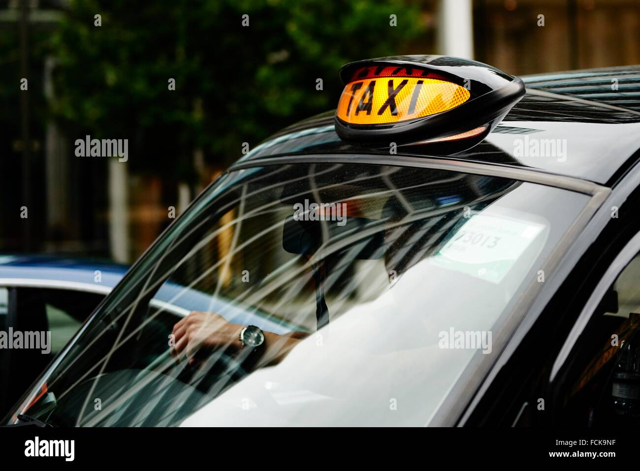 London taxi driver close up hi-res stock photography and images - Alamy