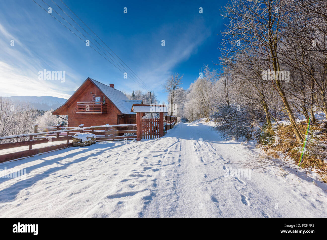 Village house logs wooden hi-res stock photography and images - Alamy